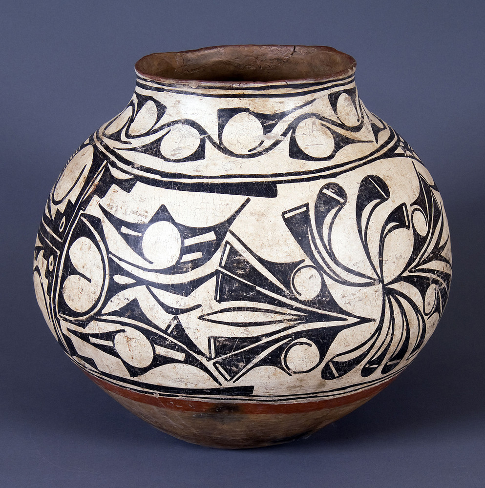 Barnes Collection Online — Tesuque Pueblo: Storage Jar